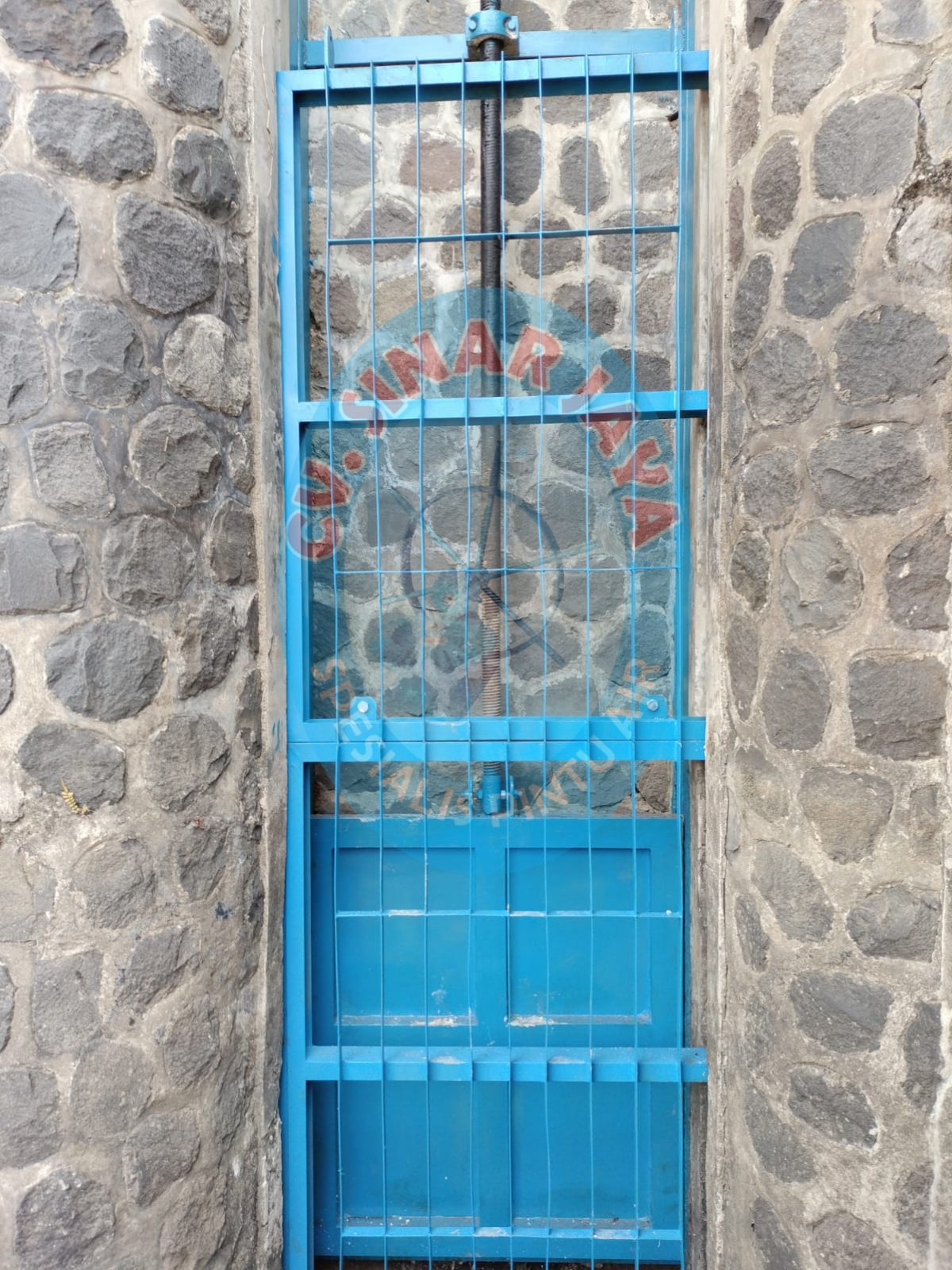 2 Set Trash Rack dan Daun Pintu Untuk Kota Madiun - Spesialis Pintu Air